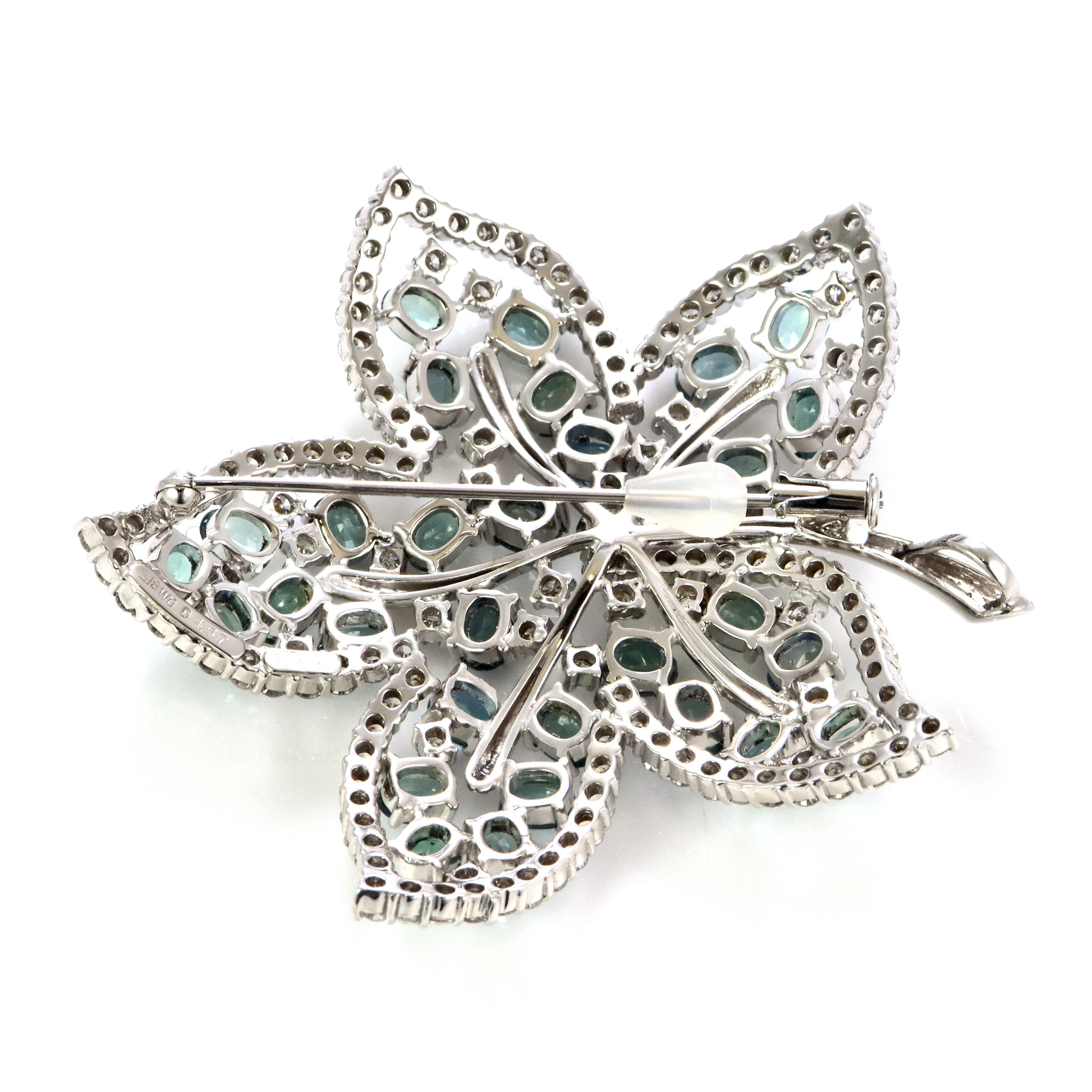 7.80 Carat Natural Brazilian Color-Changing Alexandrite Brooch set in ...