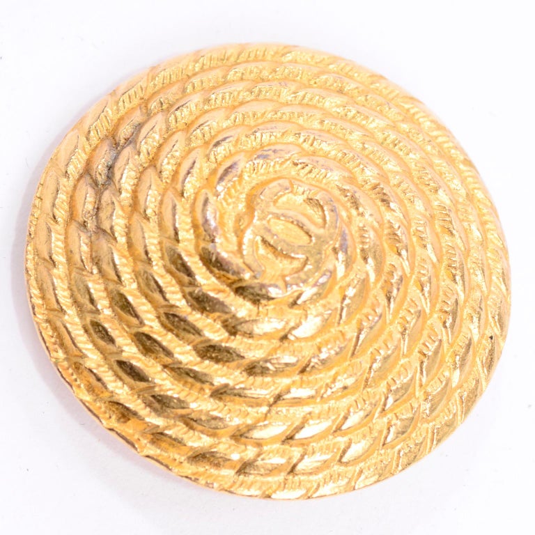 8 Large Vintage Chanel Buttons in Gold W CC Monogram in twisted rope ...