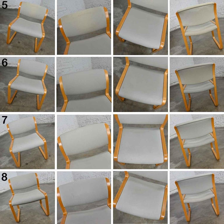 8 Modern Classic Steelcase Warren Snodgrass Dining Chairs Light Oak ...