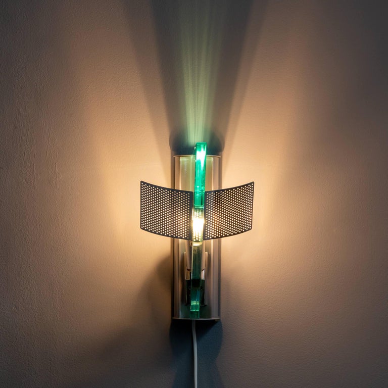 80s Carlo Forcolini ‘icaro’ wall lamp for Artemide For Sale at 1stDibs