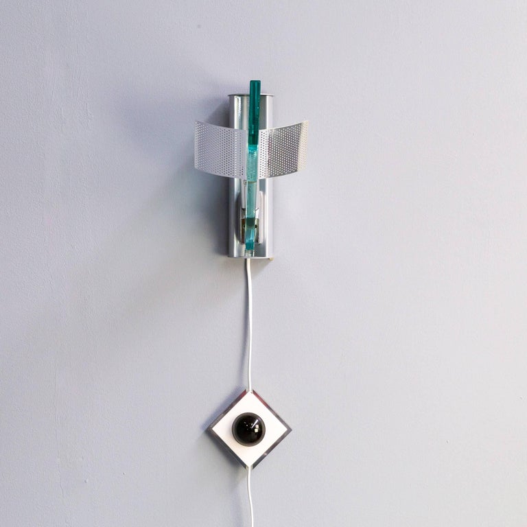 80s Carlo Forcolini ‘icaro’ wall lamp for Artemide For Sale at 1stDibs