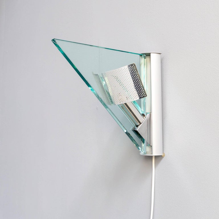 80s Carlo Forcolini ‘icaro’ wall lamp for Artemide For Sale at 1stDibs