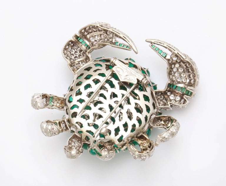 87 Carat Emerald Diamond Gold Crab Brooch For Sale at 1stDibs
