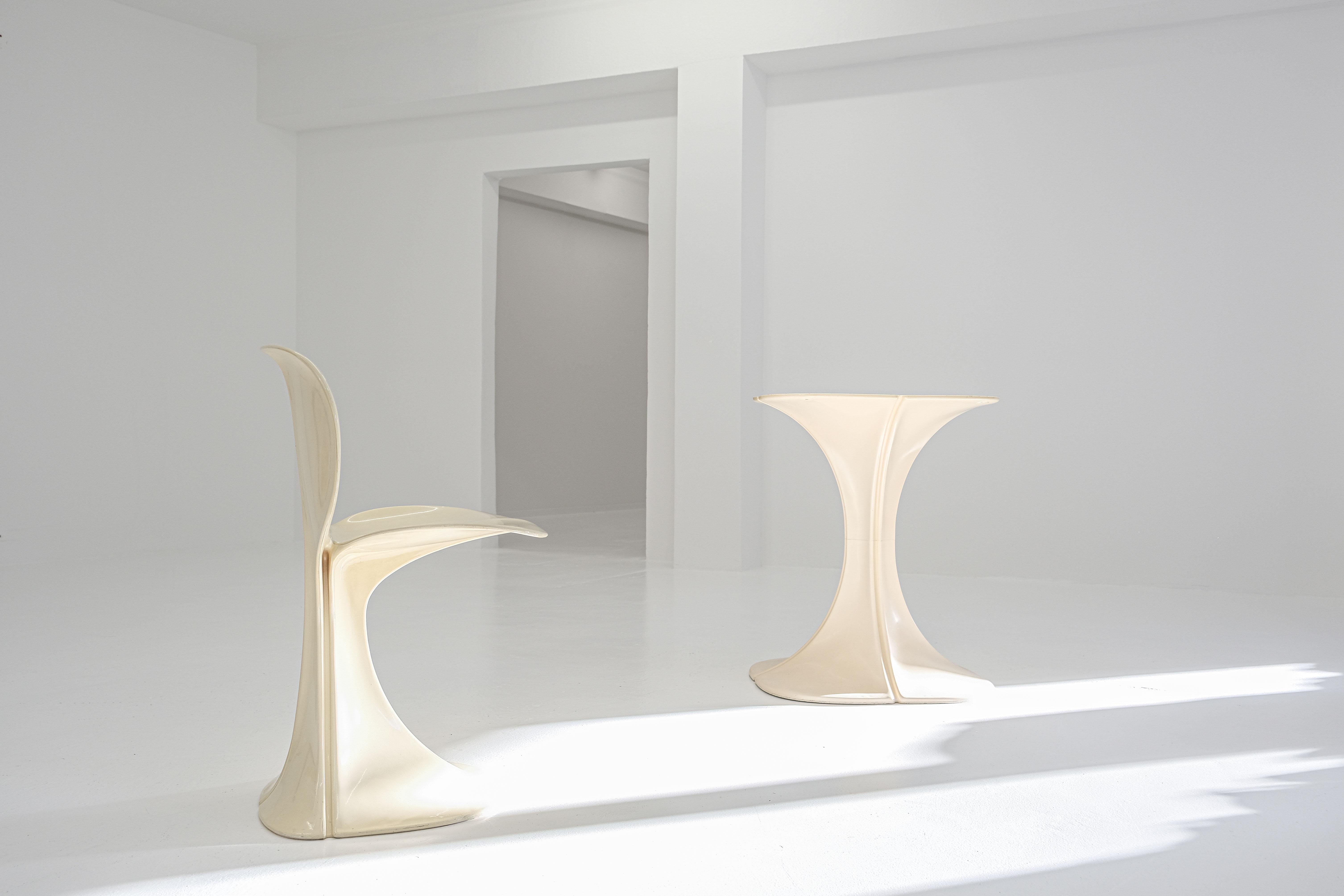 8810 Flower Chair and Table Leg by Pierre Paulin for Boro Belgium, 1973 ...