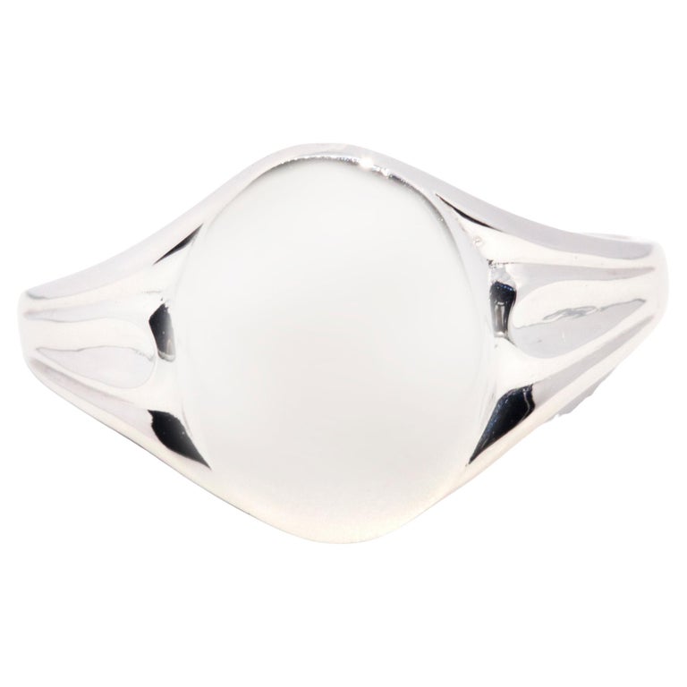 9 Carat White Gold Vintage Men's Oval Contemporary Traditional Signet ...