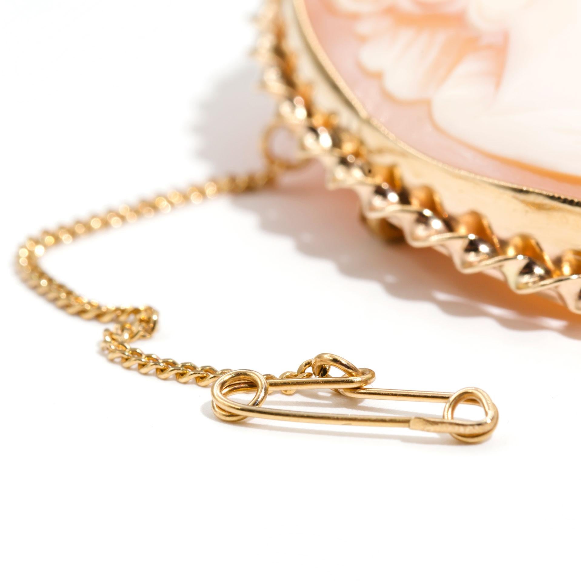 9 Carat Yellow Gold Conch Shell Oval Cameo Victorian Brooch For Sale at ...