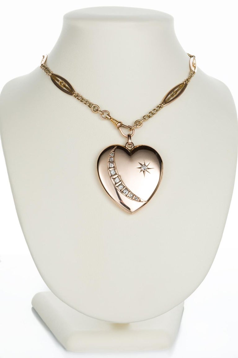 9 Karat Rose Gold Heart Shaped Crescent and Star Locket at 1stDibs ...