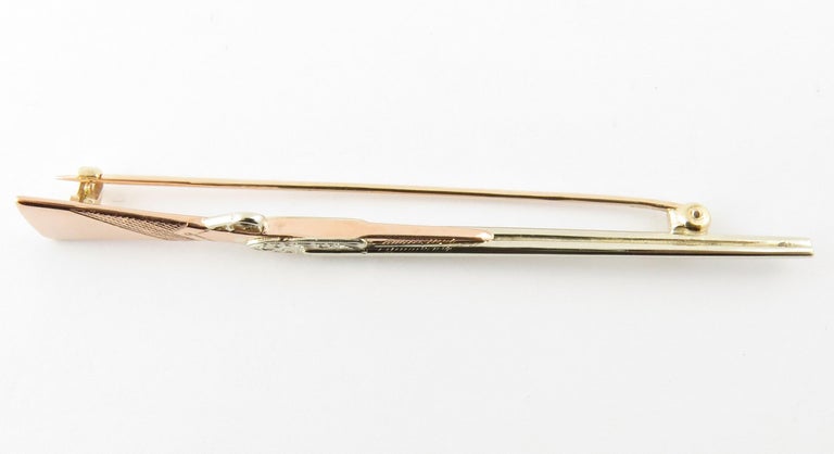 9 Karat Tricolor Gold Rifle Pendant or Brooch For Sale at 1stDibs