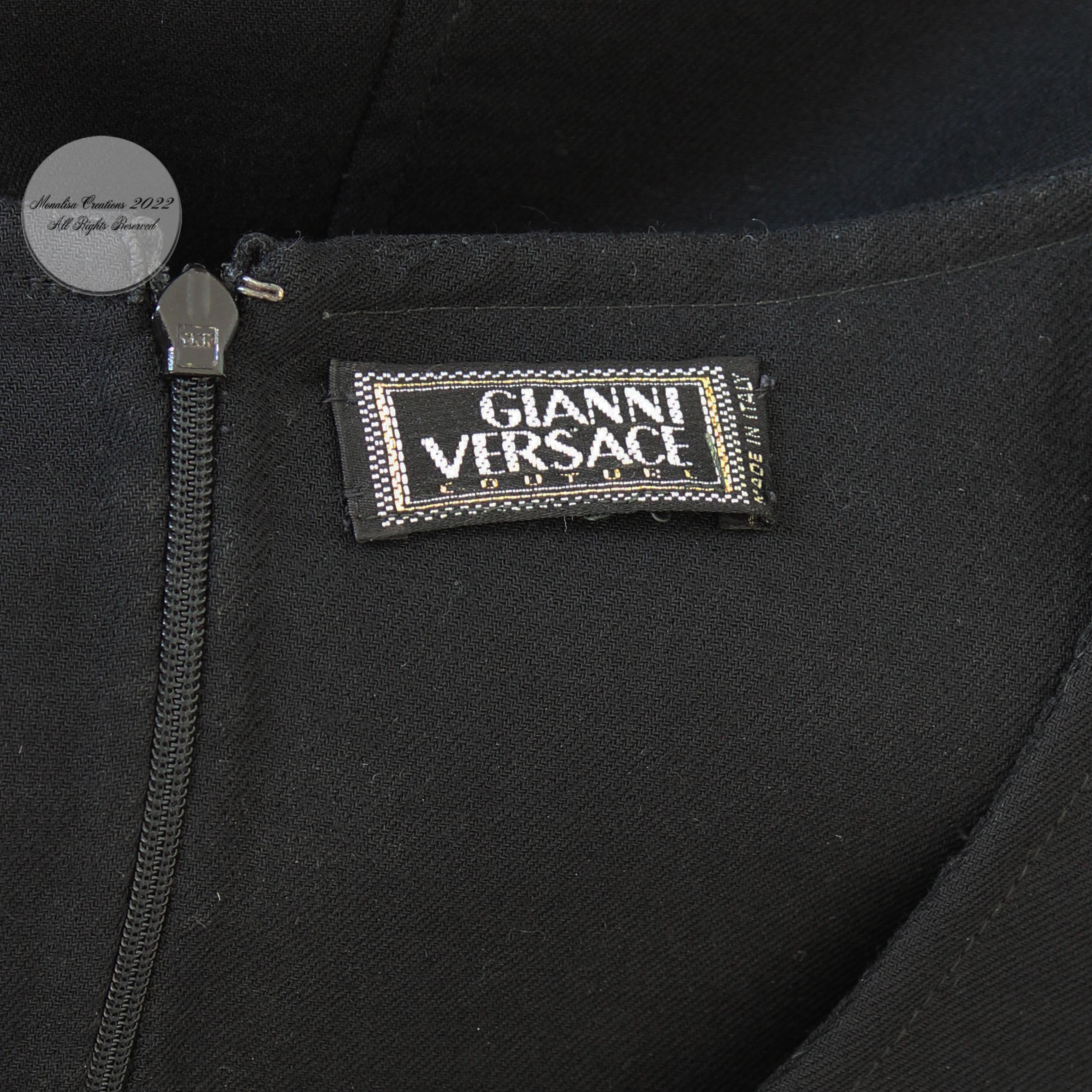 90s Gianni Versace Couture Vestido Jumper Lana Negro Cincha Cintura LBD Vintage en venta en 1stDibs