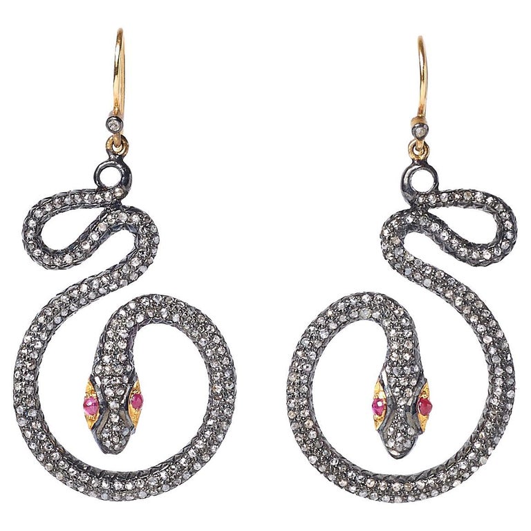 925 Sterling Silver 1.97cts Diamond snake Earring For Sale at 1stDibs
