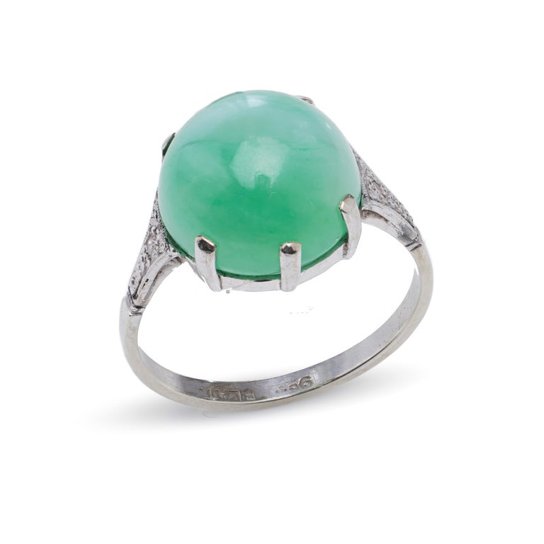 Platinum and 9kt gold ladies ring, with 7.08 carat jade stone For Sale ...