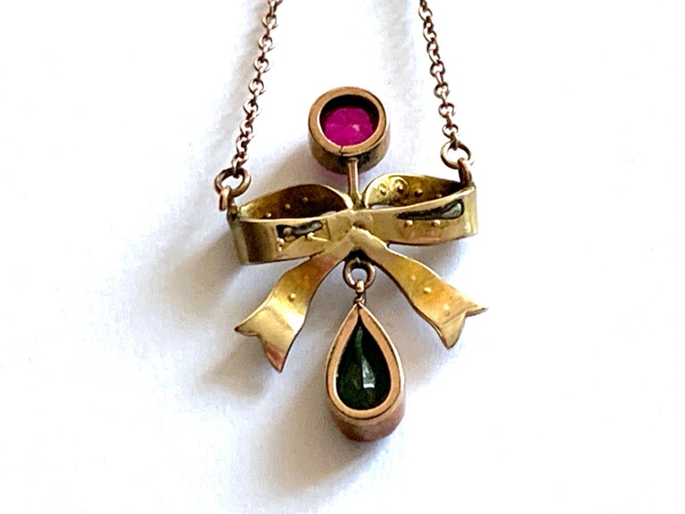 9ct Gold Antique Bow Choker Necklace For Sale at 1stDibs