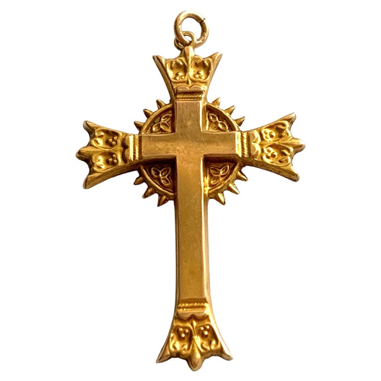 9ct Gold Antique decorative crucifix For Sale at 1stDibs
