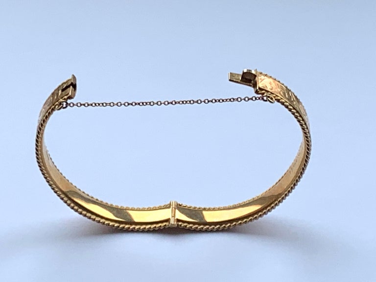 9 Carat Gold Bangle For Sale at 1stDibs