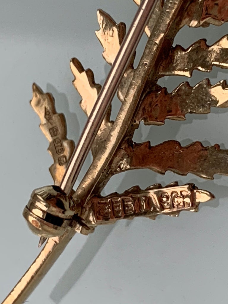 9ct Gold Fern Brooch For Sale at 1stDibs