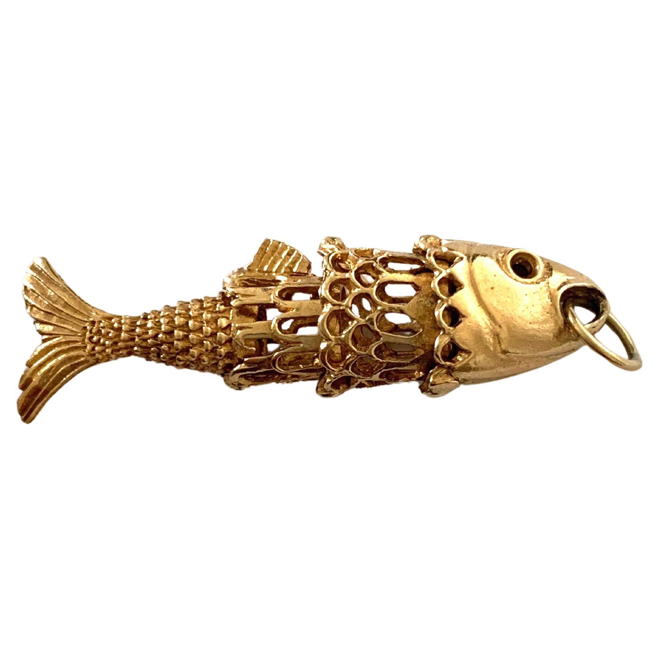 9ct Gold Articulated Fish by Italian Goldsmith UnoAErre at 1stDibs ...