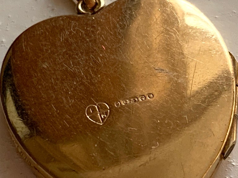 9ct Gold Locket For Sale at 1stDibs