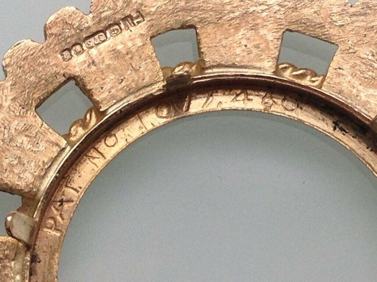 9ct Gold Patented Full Sovereign Mount For Sale at 1stDibs