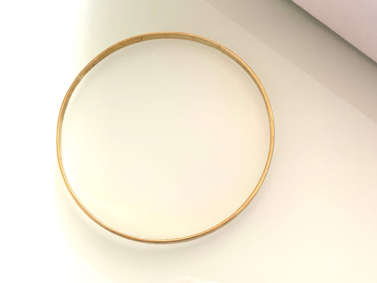 9 Carat Gold Vintage Bangle For Sale at 1stDibs
