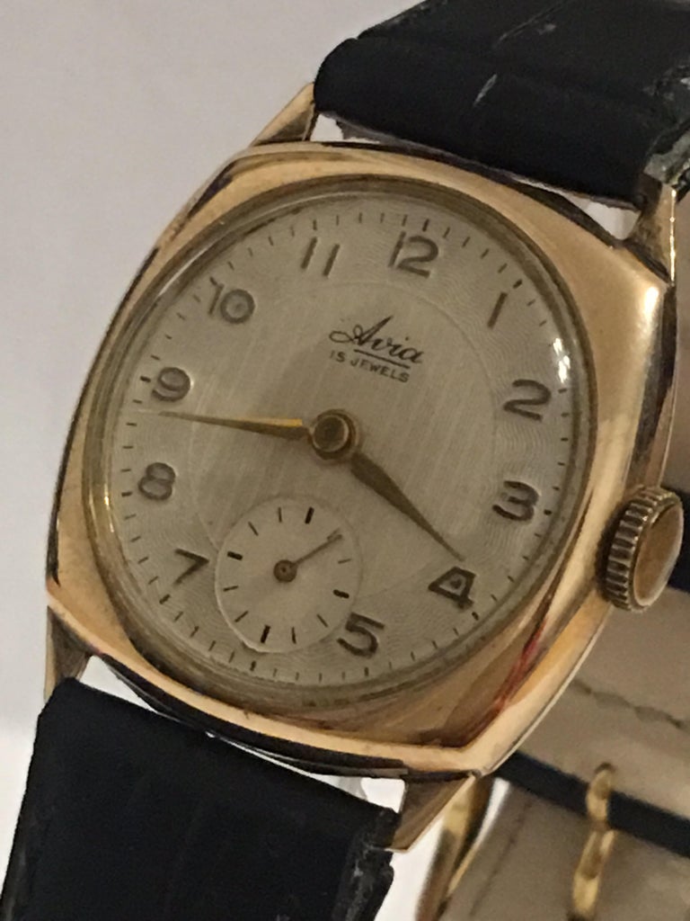 9 Karat Gold Vintage 1950s Avia Mechanical Watch at 1stDibs | avia ...