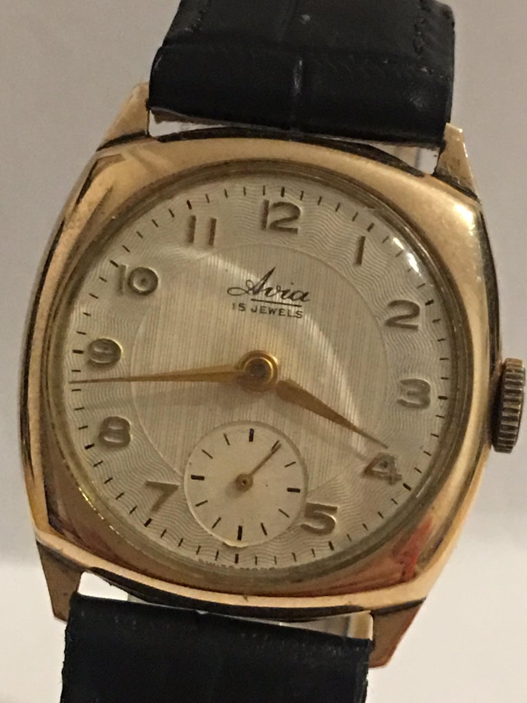 9 Karat Gold Vintage 1950s Avia Mechanical Watch at 1stDibs | avia ...