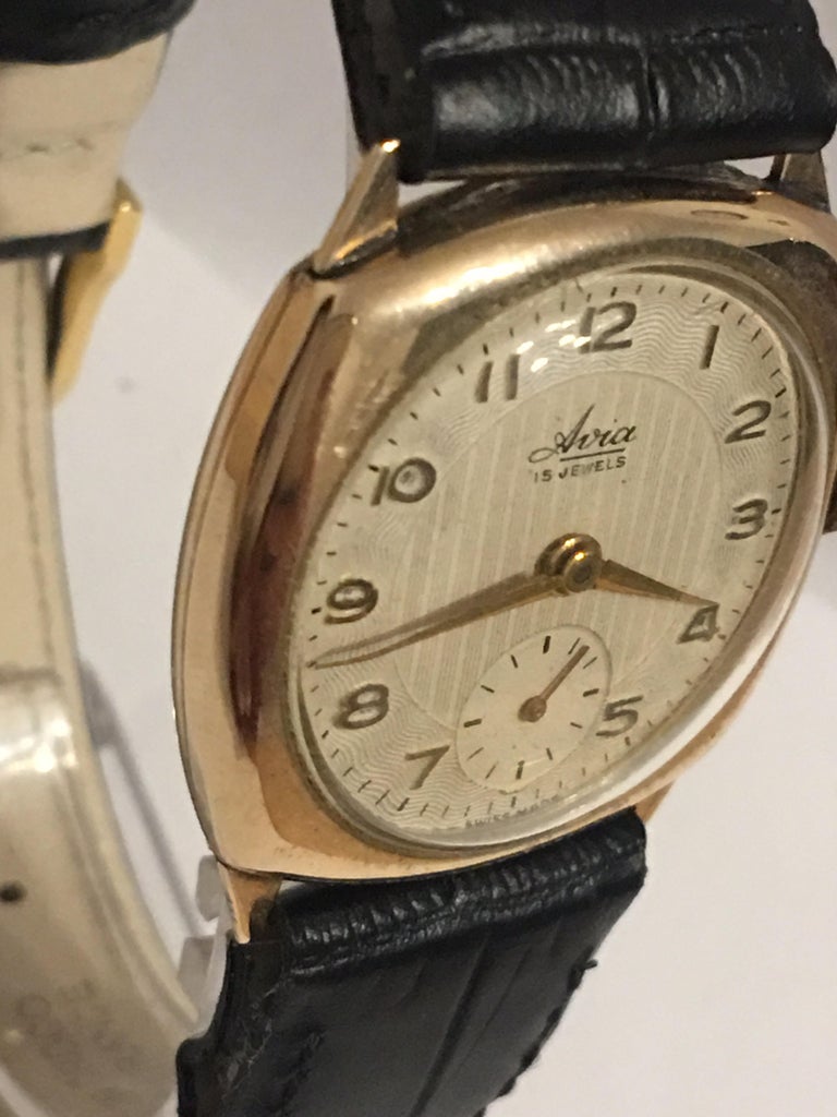 9 Karat Gold Vintage 1950s Avia Mechanical Watch at 1stDibs | avia ...