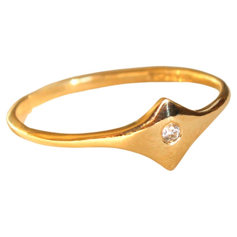 Customizable 9k Yellow Gold Ocean Diamond Astria Ring For Sale at 1stDibs