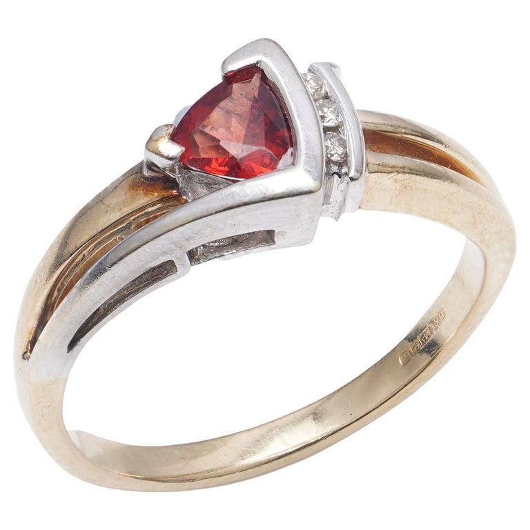 9kt Gold Ladies Ring with Ruby and Diamond Ring For Sale at 1stDibs