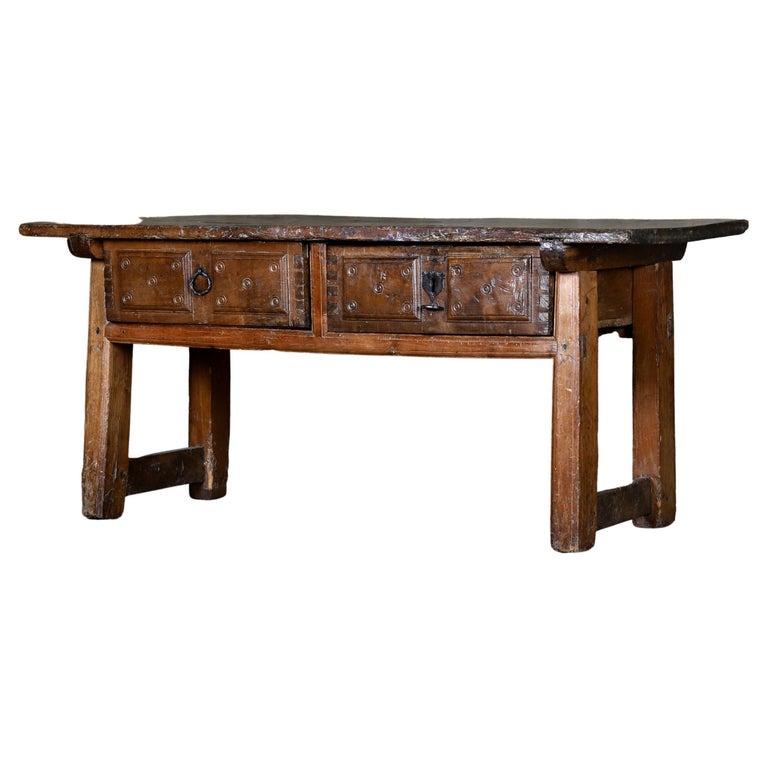 17th Century Spanish Table For Sale at 1stDibs