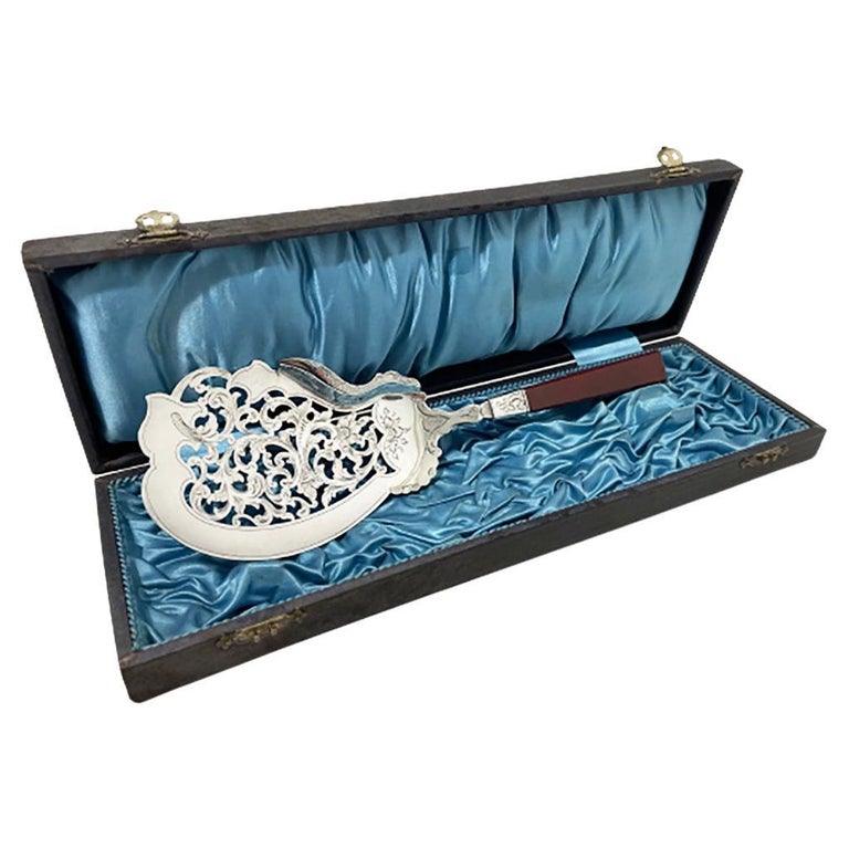 19th Century Dutch Silver Fish Serving Spoon with Agate For Sale at 1stDibs