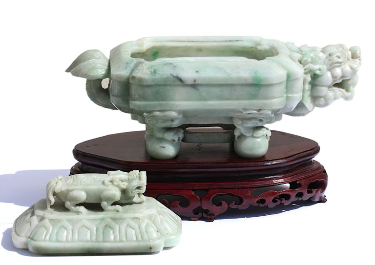 Chinese Carved Jade Box and Cover For Sale at 1stDibs