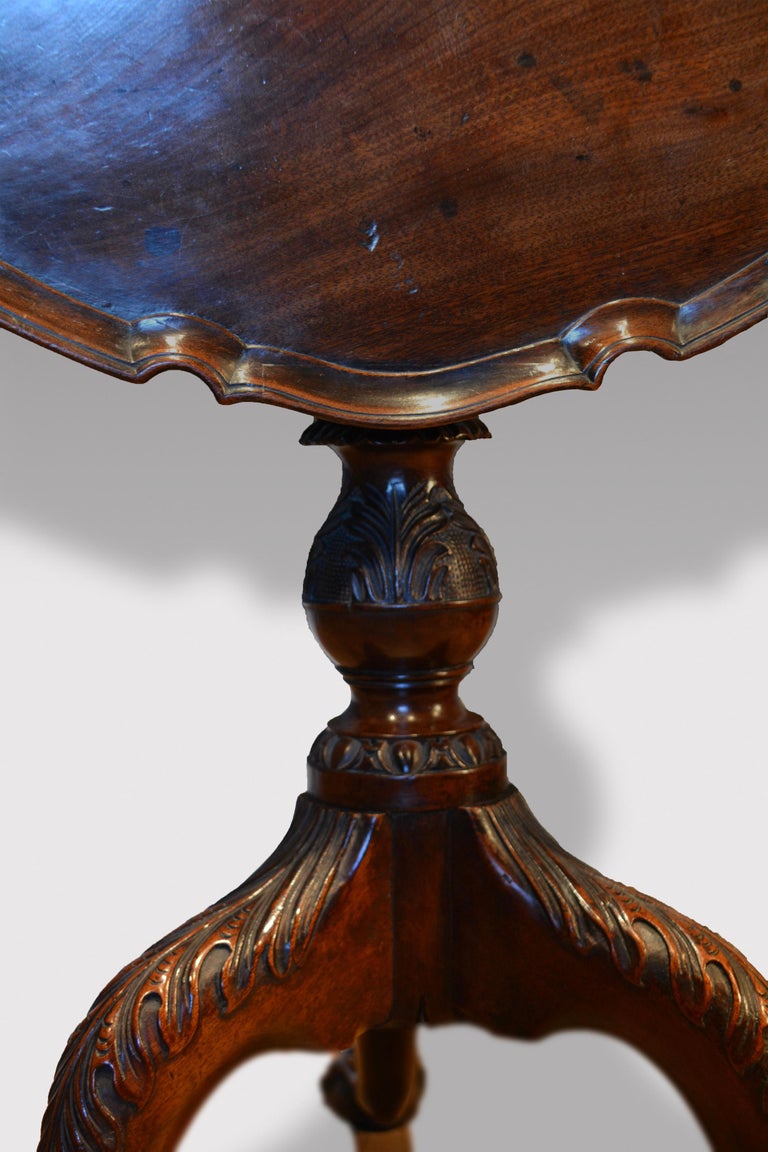 Chippendale Period Mahogany Pie-Crust Tripod Table at 1stDibs