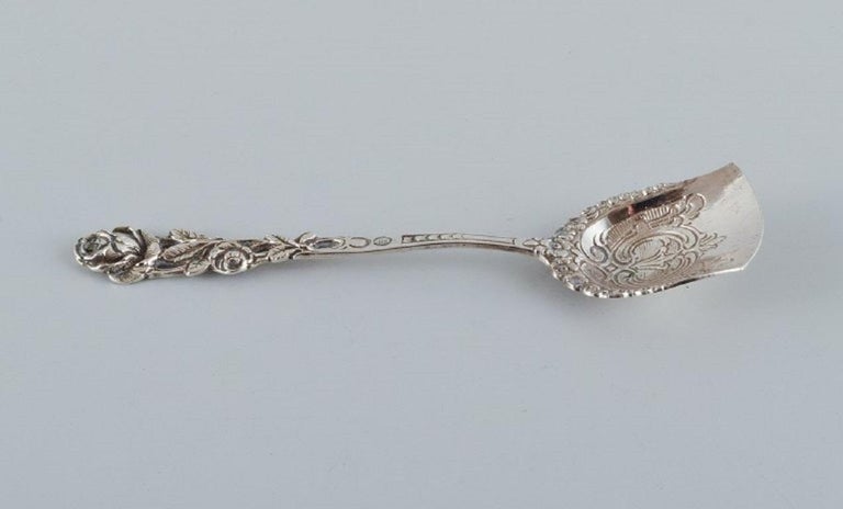 A collection of three silver spoons. For Sale at 1stDibs
