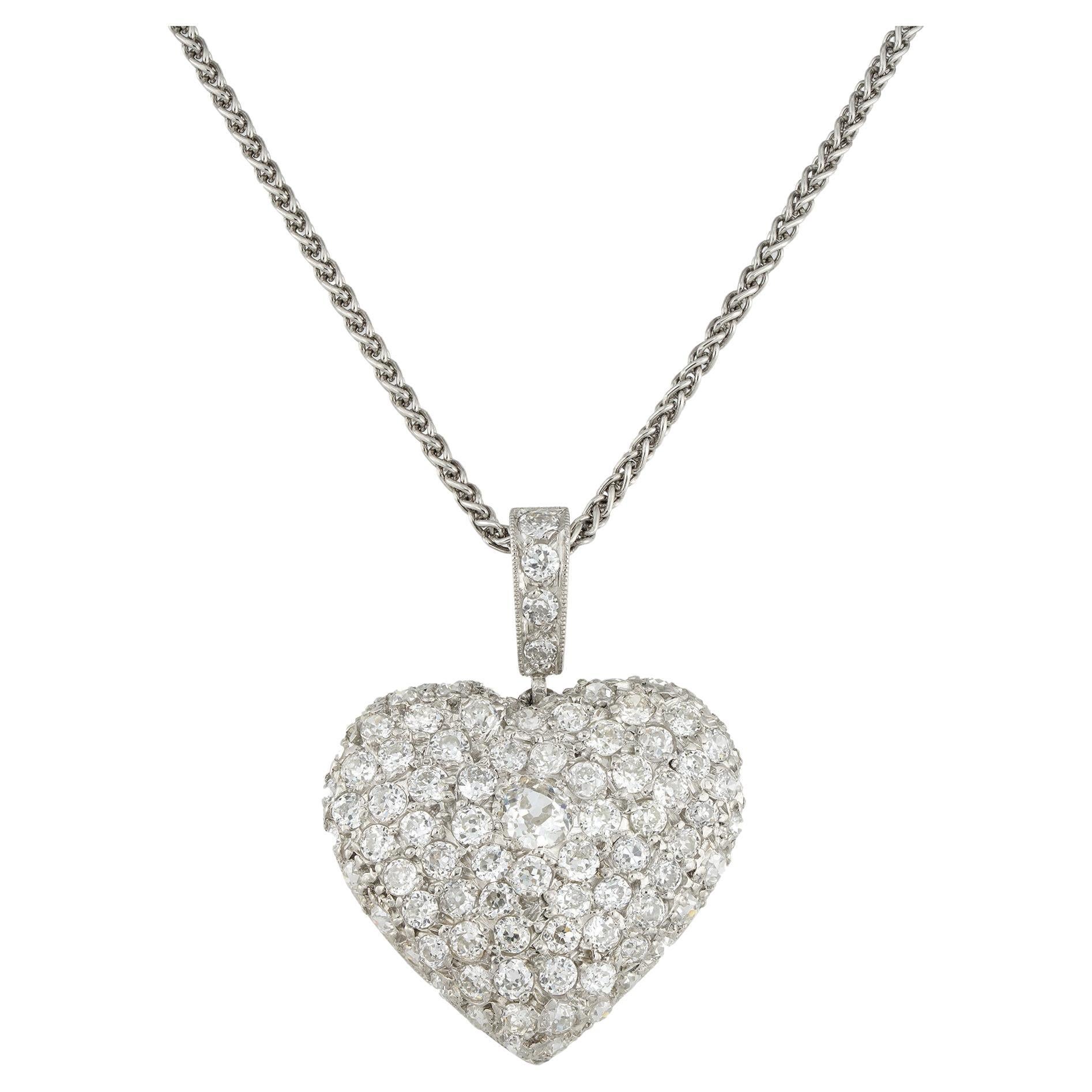 A diamond-set heart pendant For Sale at 1stDibs