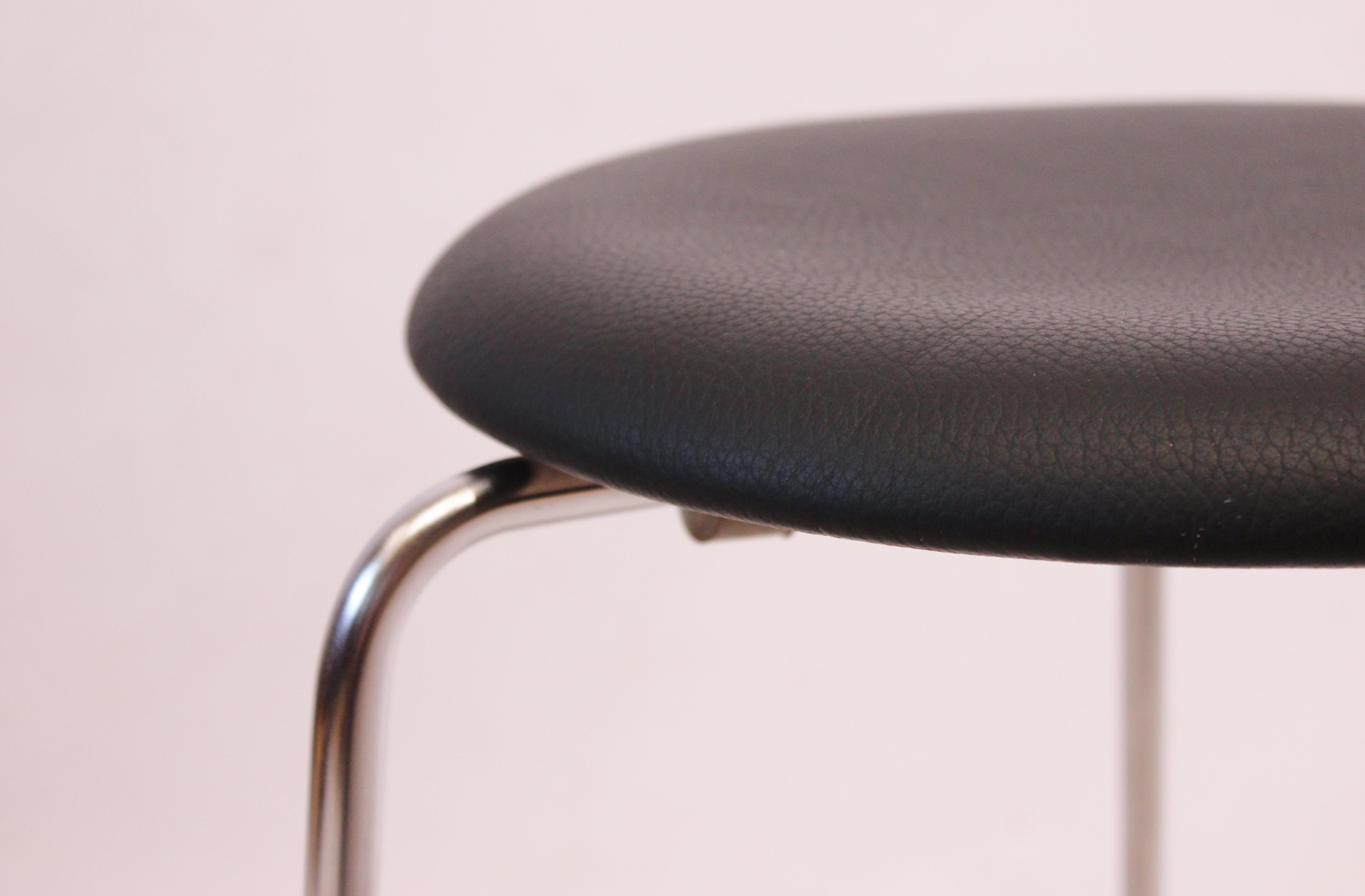 Dot Stool in Upholstered with Black Leather Designed by Arne Jacobsen ...