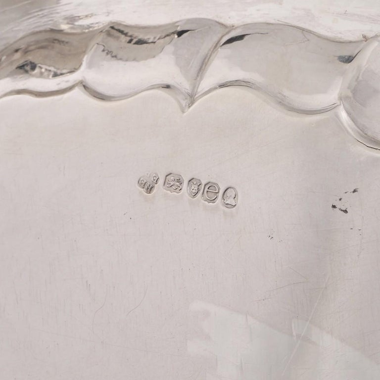 Fine Regency Sterling Silver Salver, London, 1820 For Sale at 1stDibs