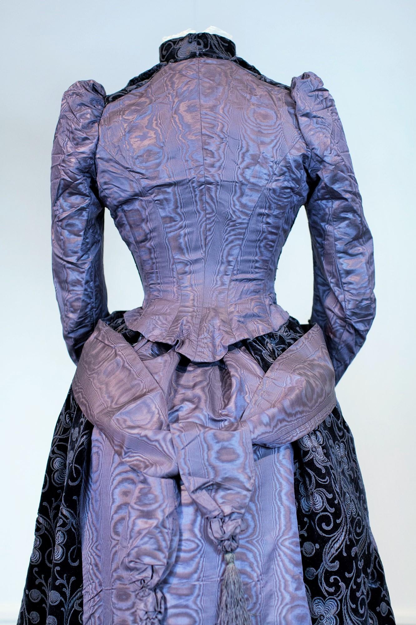 A French bustle cage day Dress in silk moire and purple chiseled velvet ...