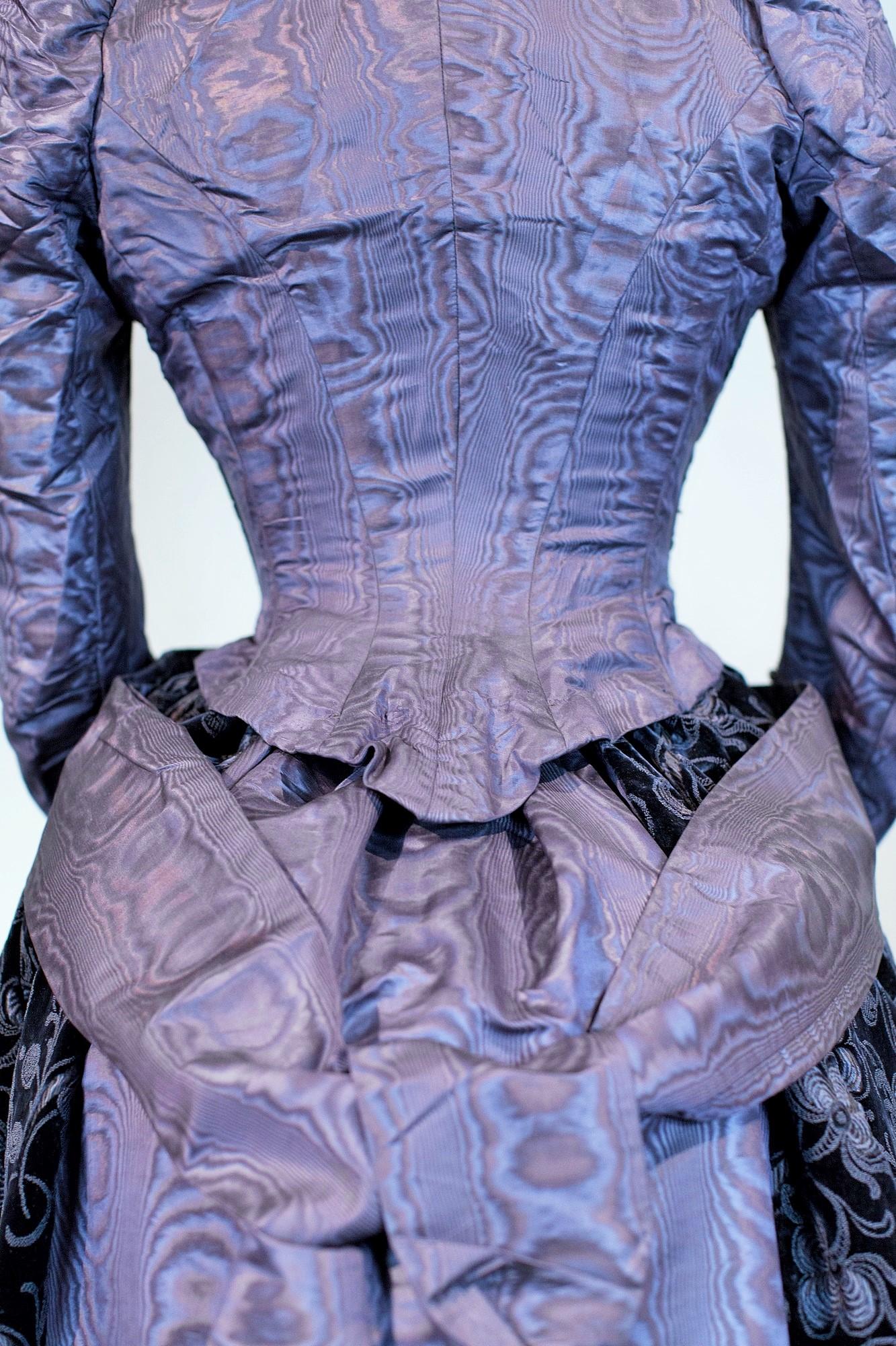 A French bustle cage day Dress in silk moire and purple chiseled velvet ...