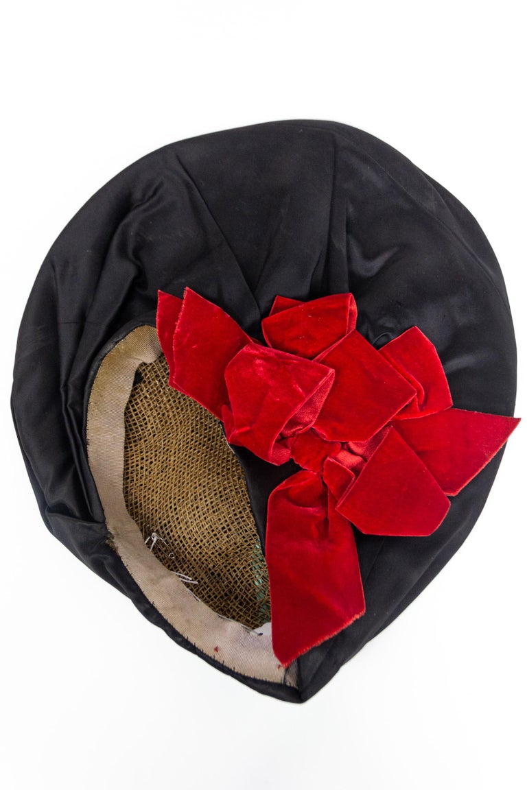A French Dramatic assymetrical evening Beret in taffeta and velvet ...