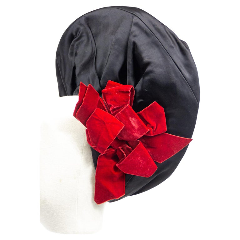 A French Dramatic assymetrical evening Beret in taffeta and velvet ...