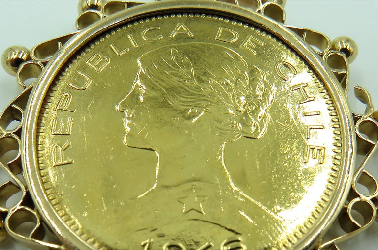 Gold Republica De Chile Coin Pendant For Sale at 1stDibs