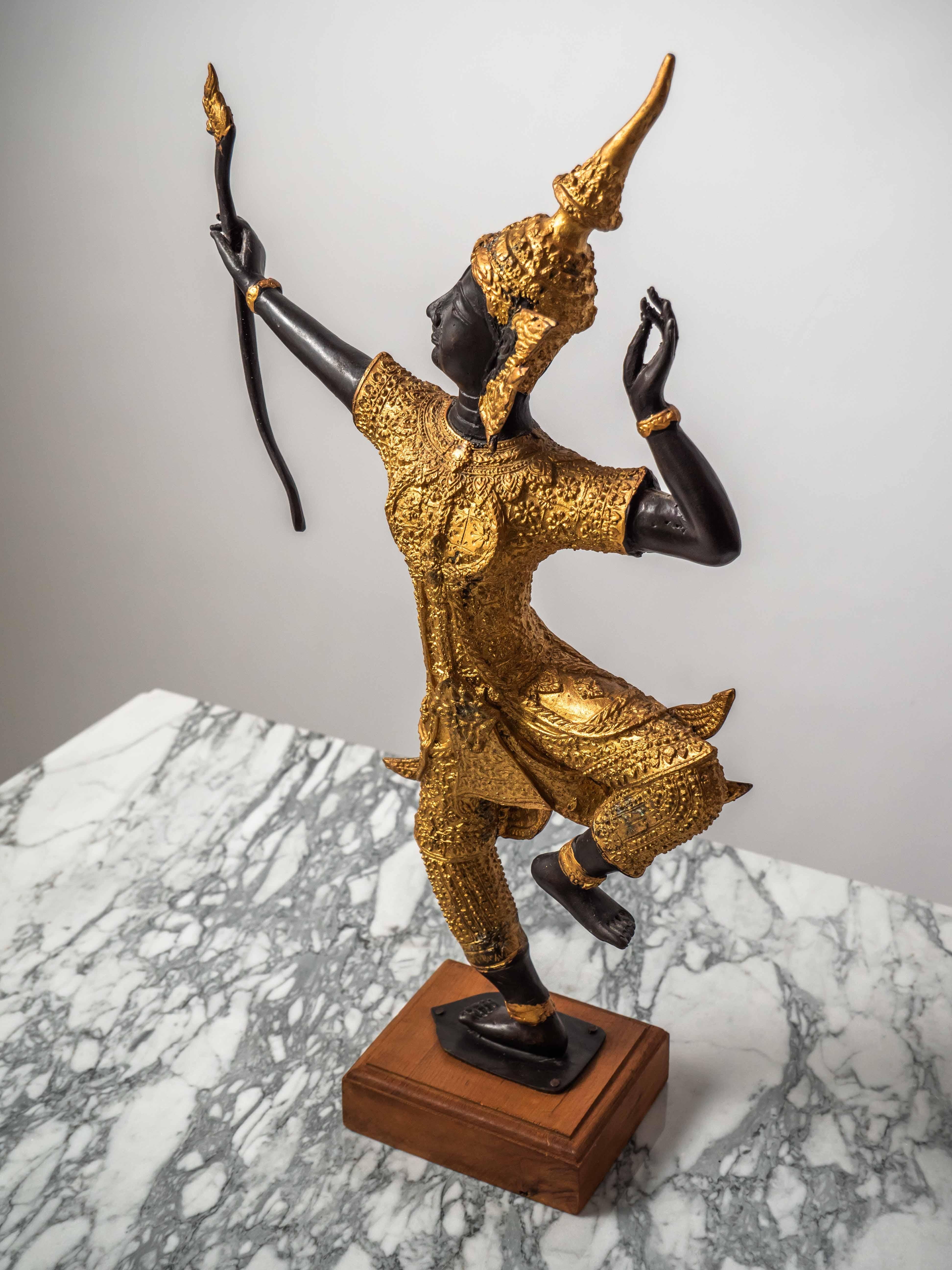 A golden statuette of a Thai dancer For Sale at 1stDibs