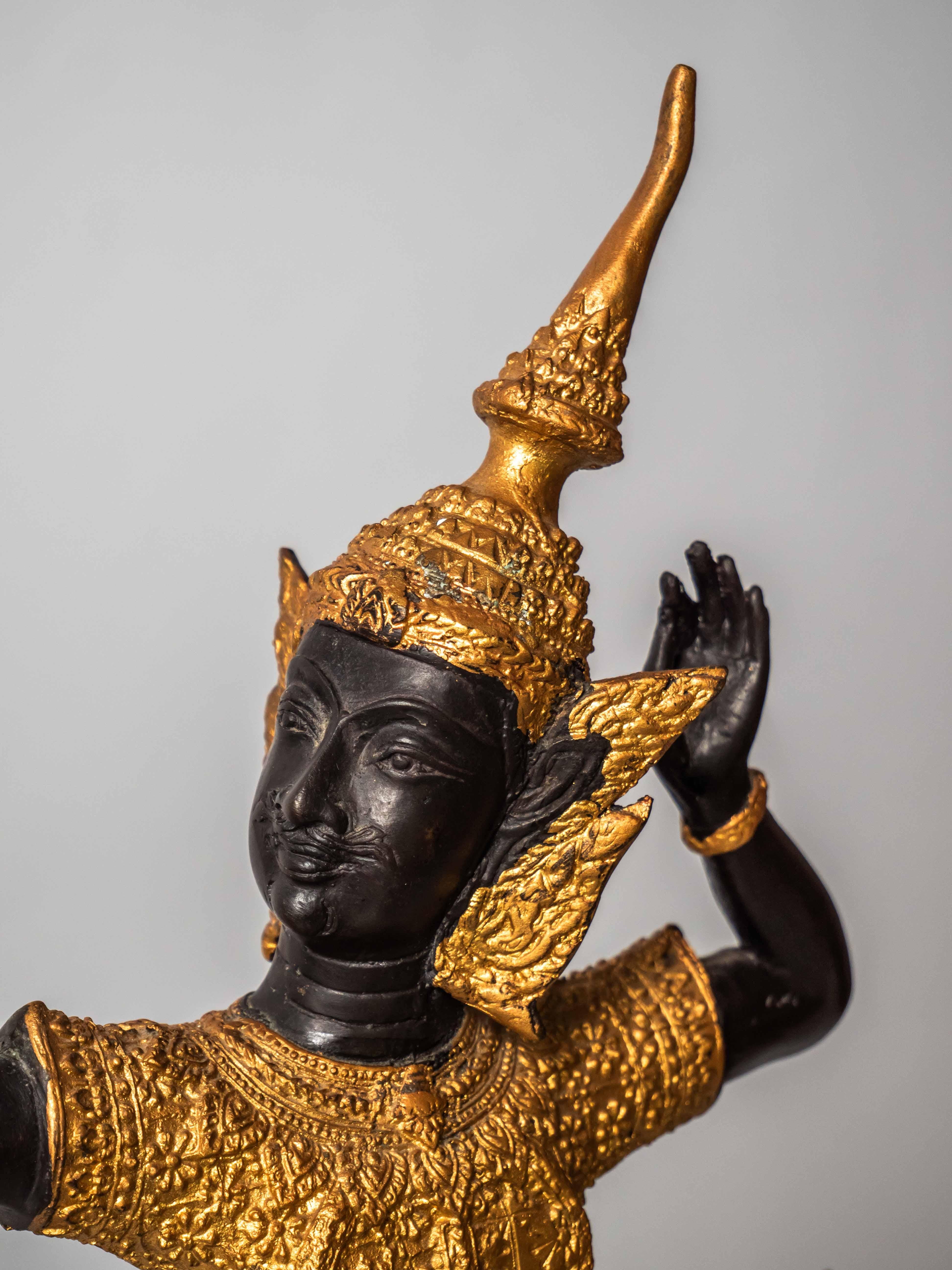 A golden statuette of a Thai dancer For Sale at 1stDibs