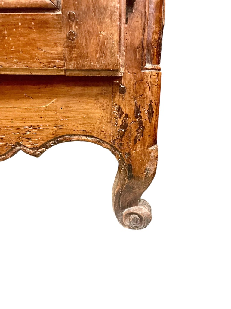 Handsome 18th Century Provençal Buffet in Mellow and Beautifully Aged ...