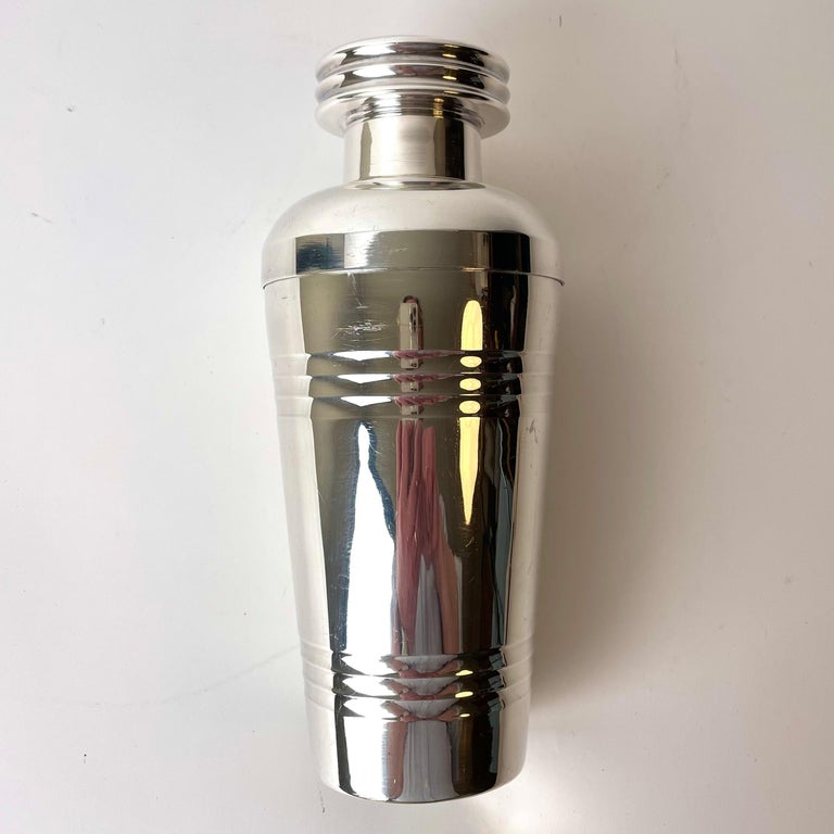 Large Art Deco Silver Plated Cocktail Shaker from the 1920s For Sale at ...