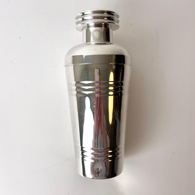 Large Art Deco Silver Plated Cocktail Shaker from the 1920s For Sale at ...