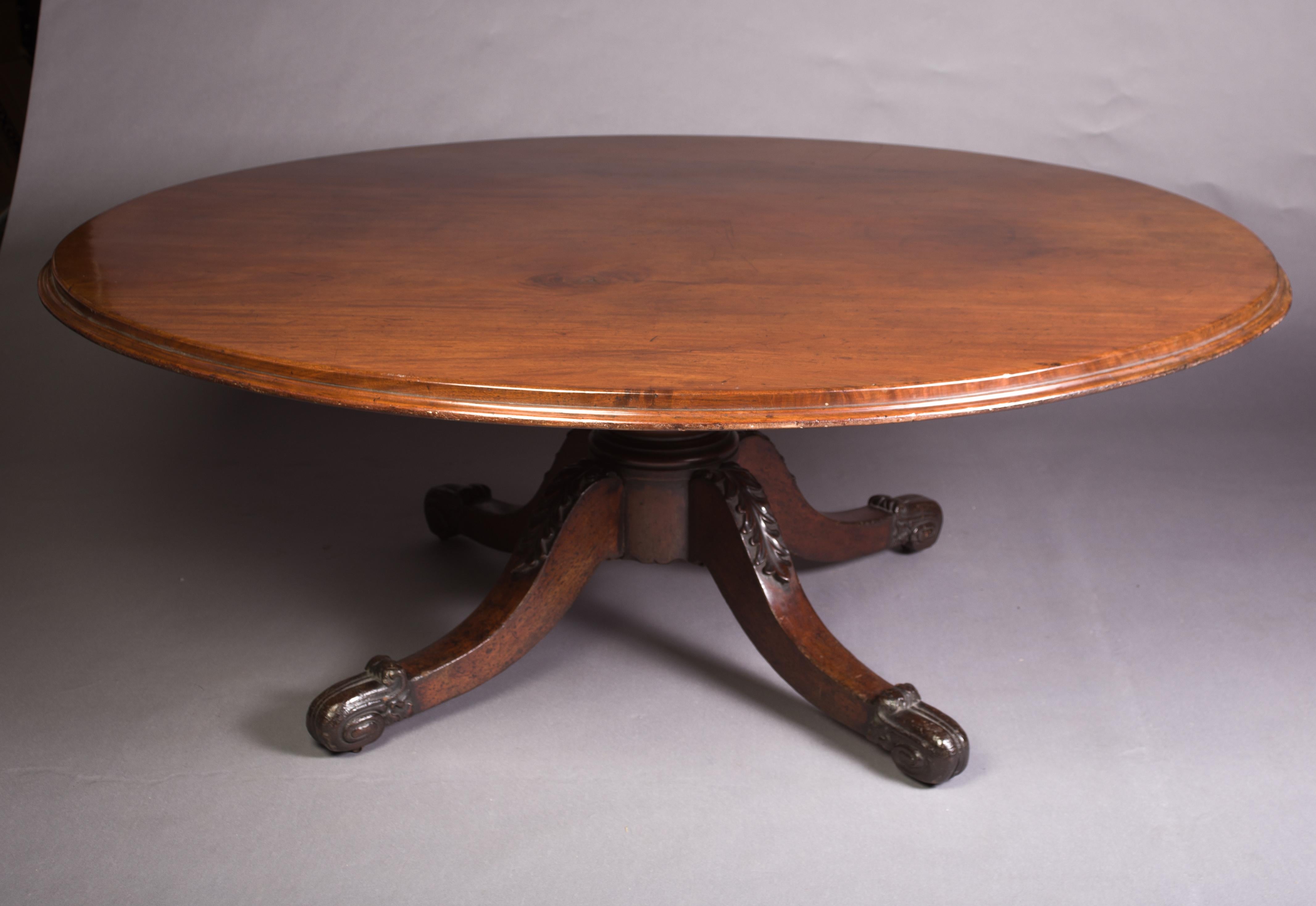A Large Irish Regency Mahogany Round Dining Table at 1stDibs