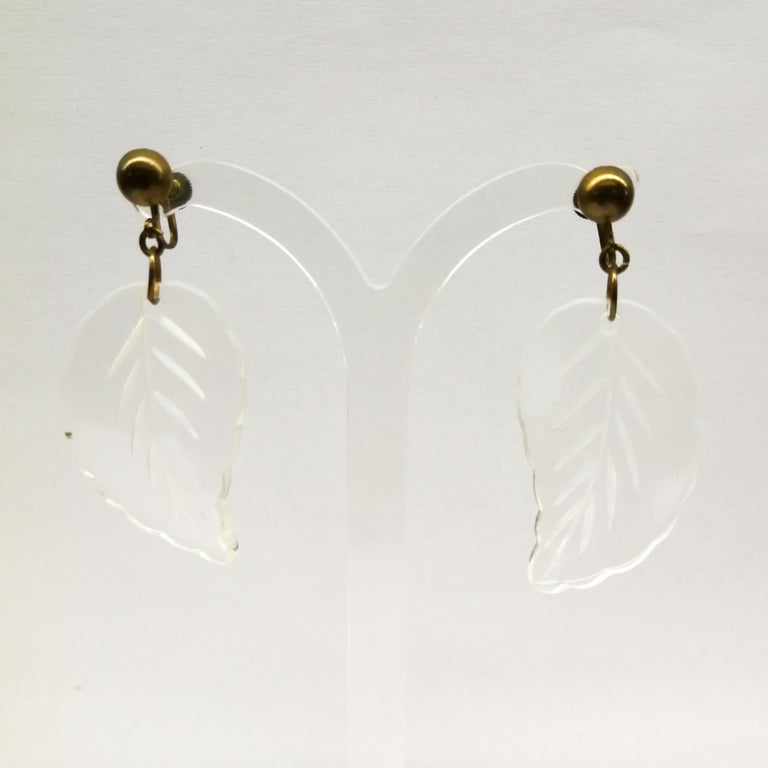 A large lucite 'leaf' necklace and earrings, USA, late 1940s For Sale ...