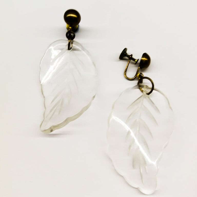 A large lucite 'leaf' necklace and earrings, USA, late 1940s For Sale ...