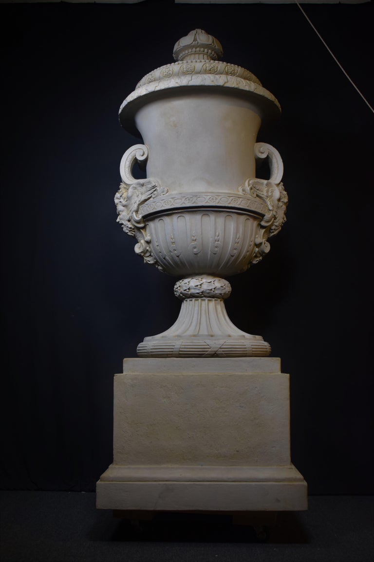 Louis XIV Style Lidded Urn on Pedestal For Sale at 1stDibs